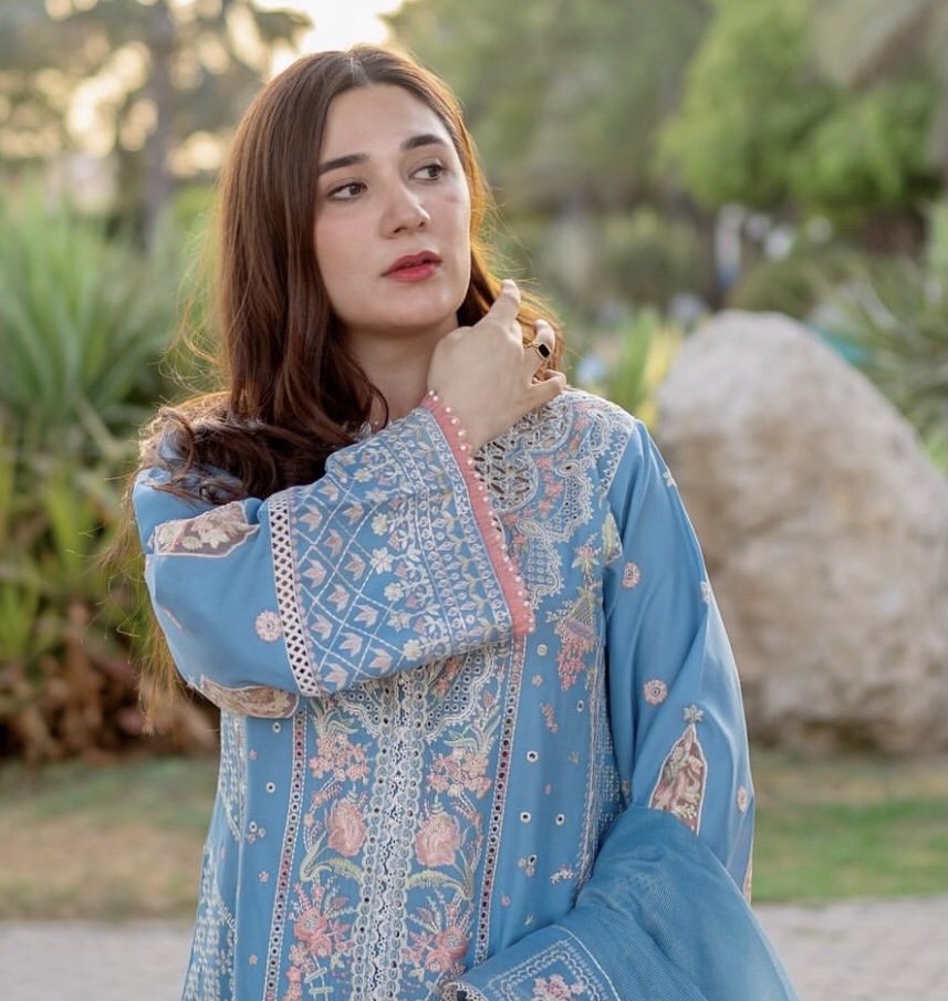 Merium Pervaiz: A Beacon Of Authenticity and style in the Digital Era ...